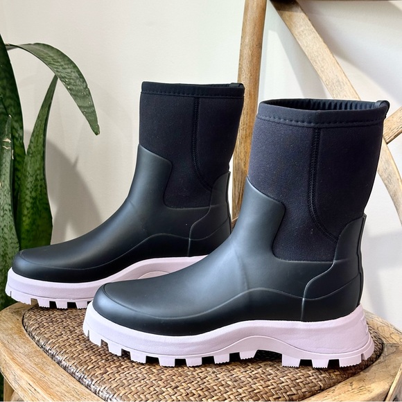 Hunter | Shoes | New Hunter City Explorer Short Boot Blacktempered ...